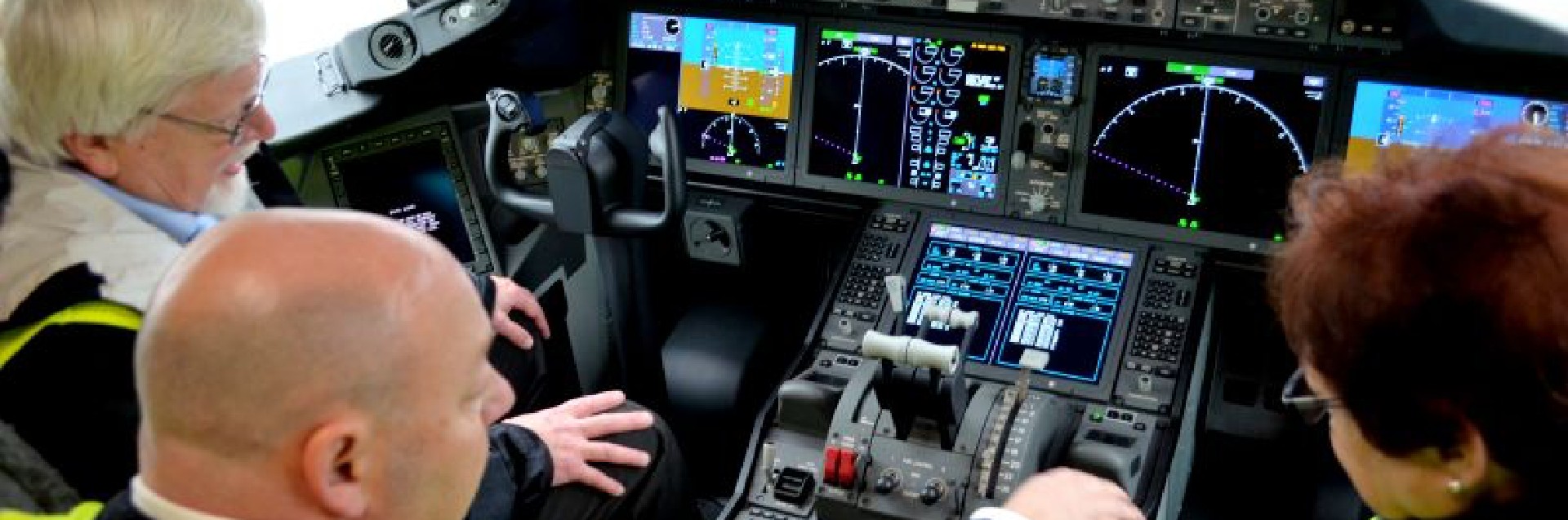 Boeing-787 Dreamliner 'All-Glass' Cockpit - The Arthur Collins Story
